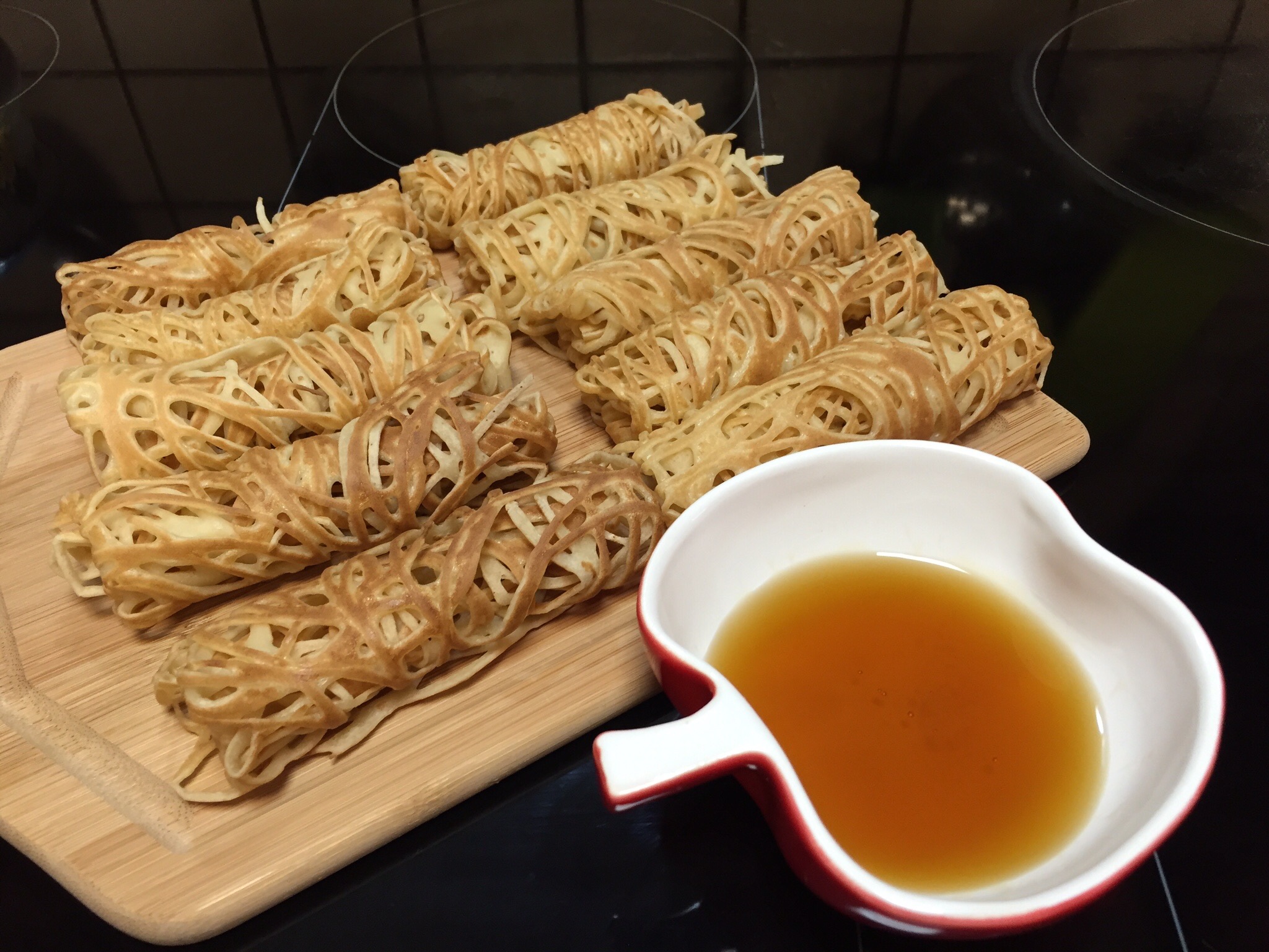 Lace pancakes ⋆ In The Family Pot